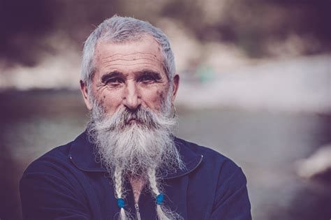 흰 수염과 콧수염 Soca 강 슬로베니아에 의해 고위 남자의 초상화 땋은 머리에 대한 스톡 사진 및 기타 이미지 땋은 머리 65 69세 강 Istock