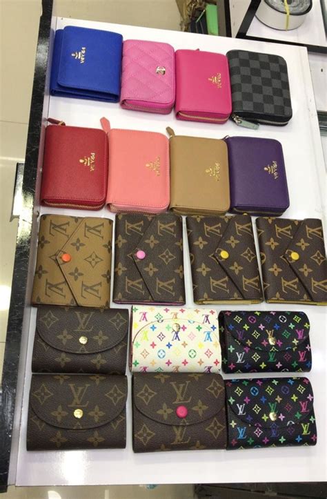 Pin De Jr E M G Em Louis Vuitton Carteiras De Grife Louis Vuitton