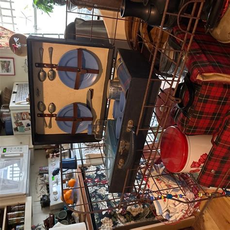 Rowntrees Dairy Box Tin Vintage Chocolate Candy Cookie Biscuit Decoration Kitchen Pantry