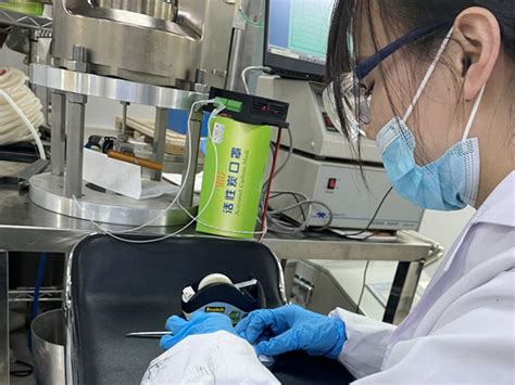 磁性相变的中子散射研究团队 中国科学院金属研究所