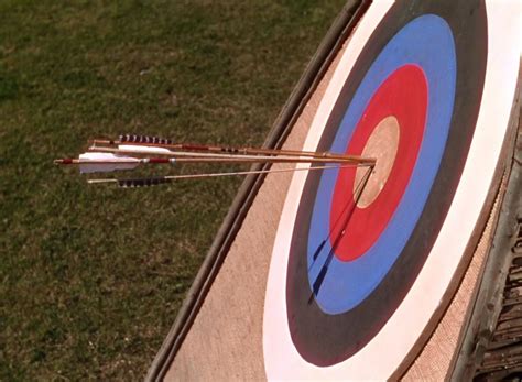 How Hard Is It To Split An Arrow With A Longbow Golden Gate Joad Archery Club