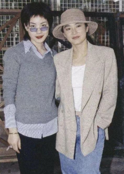 林青霞和王菲25年前合影曝光 网友 这25年都发生了什么