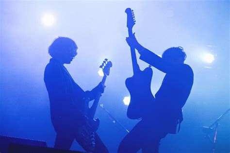 【ライブレポート】 Alexandros 、母校・青学凱旋公演＜back To School＞完遂「新たな挑戦をしていかなきゃいけない