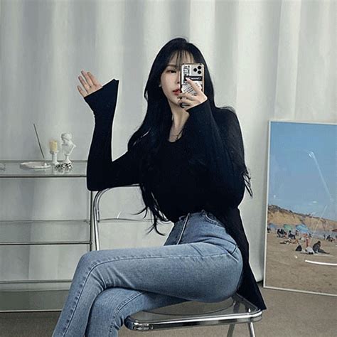 당일발송재구매율1위 기본 스판 레이온 찰랑 긴팔 옆트임 여리 브이티3color 에이블리