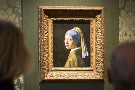 La Jeune Fille à la perle de Johannes Vermeer pris pour cible par