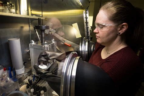 using ai and quantum computing to invent new batteries