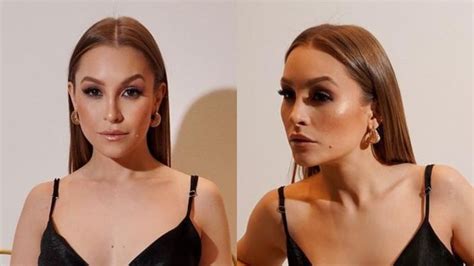 Estilosa Carla Diaz Ostenta Pernas Saradas Ao Posar De Vestido