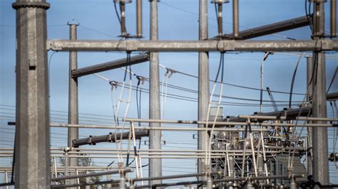 Texas Senate Approves Bill To Enhance Electric Grid Reliability