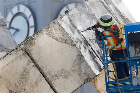 Controversial Vaillancourt Fountain By Canadian Artist Dismantled In