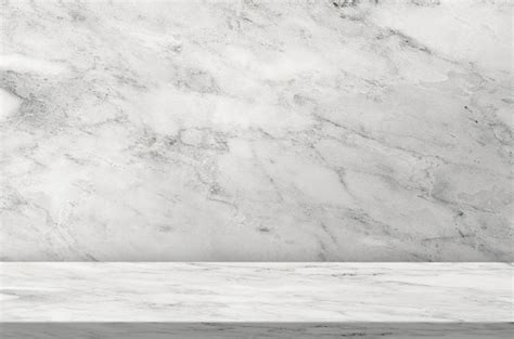 거친 바닥이 있는 회색 대리석 벽 질감 배경 표면 패턴이 있는 자연 화강암 테이블의 상위 뷰 배경 배경 제품 프레젠테이션을 위한 복사 공간이 있는 3d 빈 스튜디오 룸