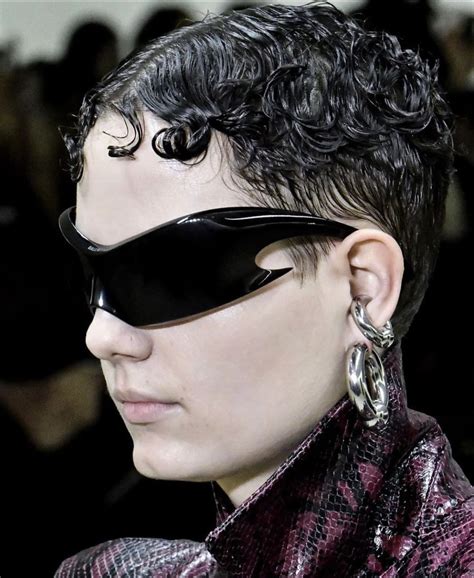 Pin Di Jordan Vaughan Su Shades