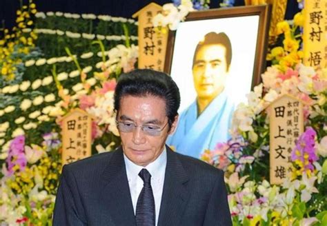 日本首个被判死刑的黑老大：购军火犯命案，却栽在这个女官员手上工藤