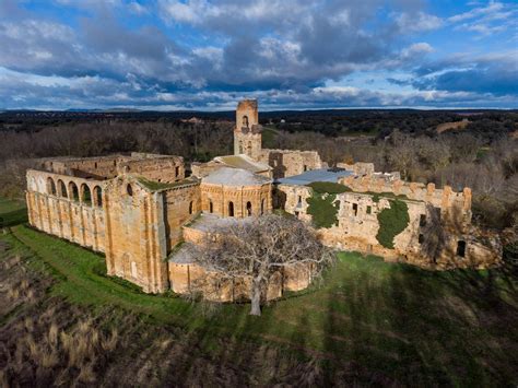 Ruta por los monasterios abandonados de Castilla y León