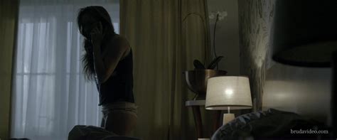 Naked Lee Anne Summers In Momentum