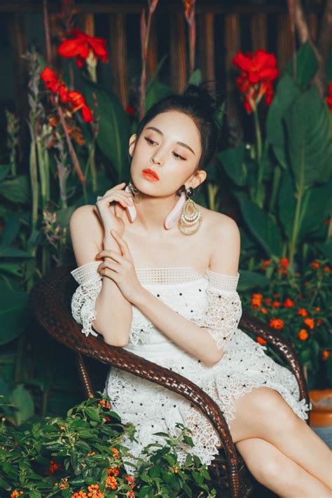 Pin by Qua Nghi on Cổ Lực Na Trát 古力娜扎 Flower girl dresses Girls