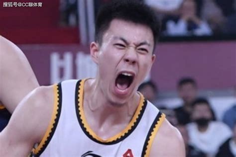 辽篮官宣！张镇麟赢球之后再收喜讯！刘子庆阔气！争冠再添砝码！比赛篮板辽宁队