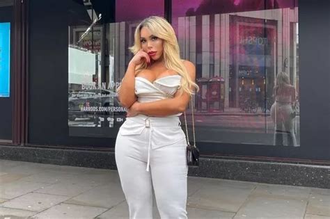 Mums Say My Outfit Is Inappropriate For Disney But Tight Clothes Make Me Confident Daily Star