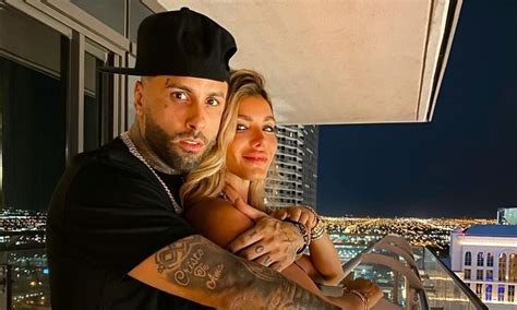 Nicky Jam Y Su Historia De Amor Con Genesis Aleska ¡hola