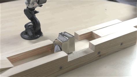 Heroic Apple Breaks Up Fight Between Two Magnets  On Imgur