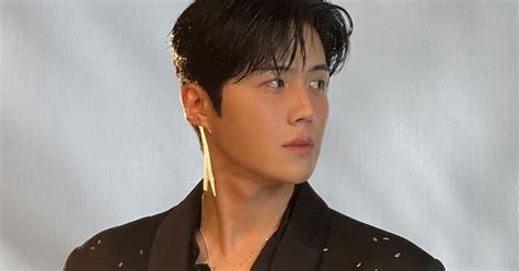 Kim Seon Ho Sparks Backlash Again New Interview About His “dating