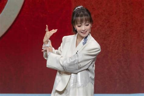 首登“侨晚”说相声，宝岛台湾演员姬天语：希望华侨华人爱上传统艺术