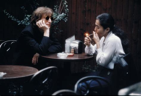 Fotos Raras De John Lennon E Yoko Ono São Reveladas Em Livro