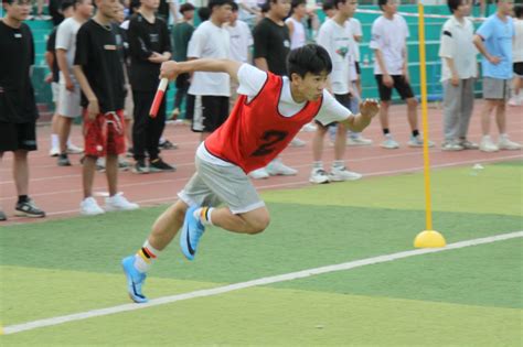 迎大运盛会 展学子风采 四川航天职业技术学院
