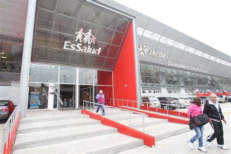 EsSalud reactiva cirugías descentralizadas para atender a pacientes con