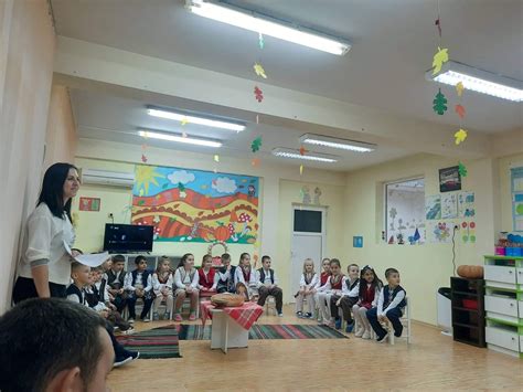 Деца поздравиха родители по случай Деня на християнското семейство