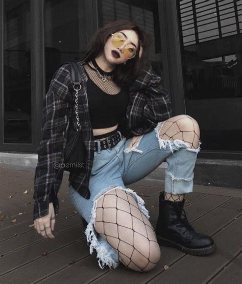 How To Be An Egirl The Essential Guide Soft Grunge Outfits E Girl