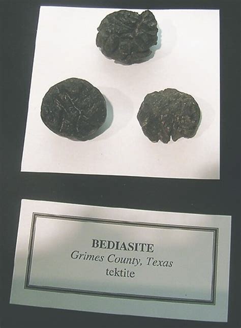Tektite