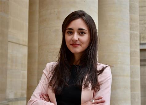 🙋🏻‍♀️👩🏻‍🎓 Emma Guernaoui