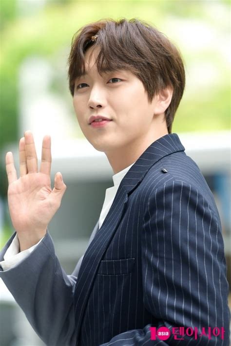 「photoソウル」b1a4サンドゥル、さわやかな笑顔でファンにあいさつ「lanケーブル音楽の旅 Trip To K Pop」に出席