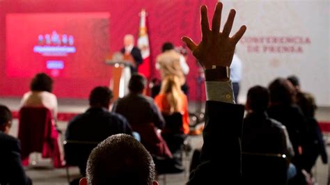 Loret De Mola Y Brozo Se “presentaron” En La Mañanera De Amlo Infobae