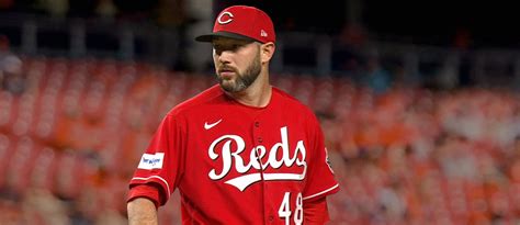 Reds Send Left Handed Reliever Alex Young To Minor League Camp Redleg
