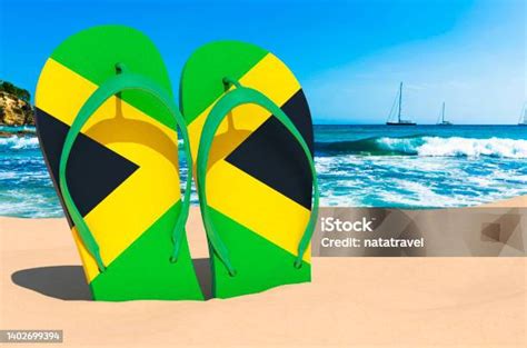 해변에서 자메이카 깃발로 플립 플롭 자메이카 리조트 휴가 투어 여행 패키지 개념 3d 렌더링 관광에 대한 스톡 사진 및 기타 이미지 Istock