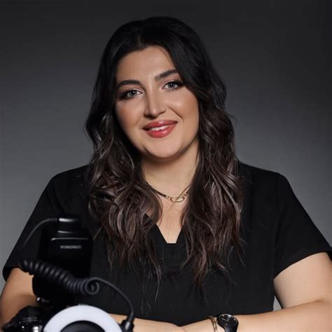 ВИНИРЫ• ИМПЛАНТЫ• ЕРЕВАН Drelensafaryan • Threads Say More