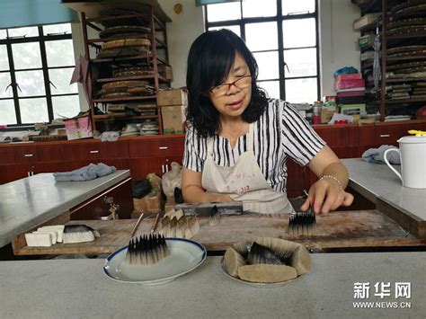 中国传统湖笔在现代社会艰难传承 以书会友 书法艺术网书法艺术书法家论坛书法作品书法网书画书法手机书法网