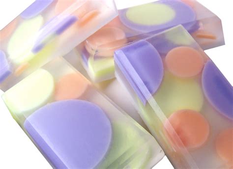 Making Homemade Soaps Circle Embed Soap Bars Recipes And Tutorials