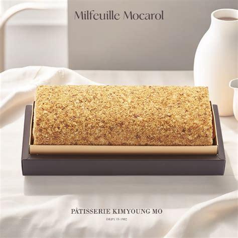 김영모과자점 크리스마스케이크예약 이제 슬슬 준비하셔야죠🤣 김영모과자점크리스마스케이크 예약은 12월1일부터 시작합니다📢 코로나로 힘든 시간을 지내오신 고객님들께