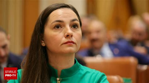 Anamaria Gavrilă anunță că dosarul ei de candidatură la alegerile