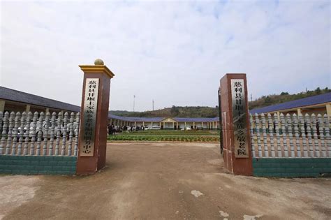 如何做一个有爱心的企业家 甘堰商会情系特困老人 慈善温暖之行
