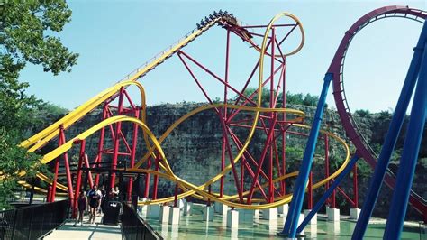 Review Wonder Woman Golden Lasso Coaster The Coaster Critic Roller Coaster And Theme Park Reviews