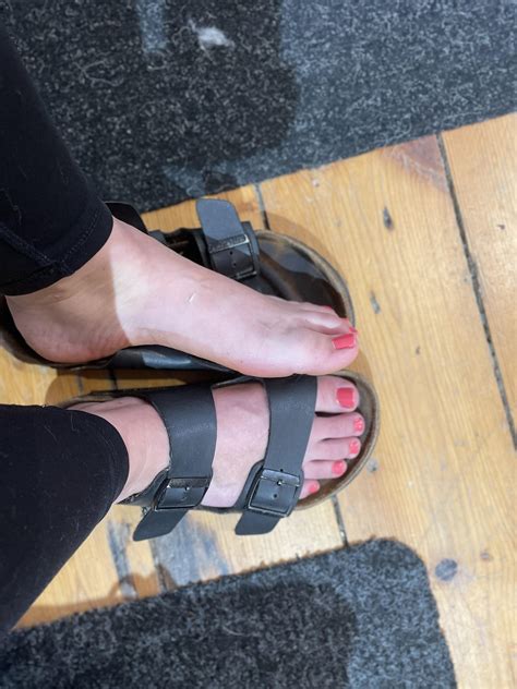 I Know You Cant Stop Staring R PublicFeetPics