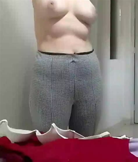 Naughty Married Woman On The Net Changing Clothes Cnn Amador