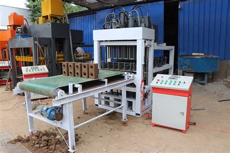 Qt Automatic Hydraulic Earth Soil Interlocking Brick Making Machine