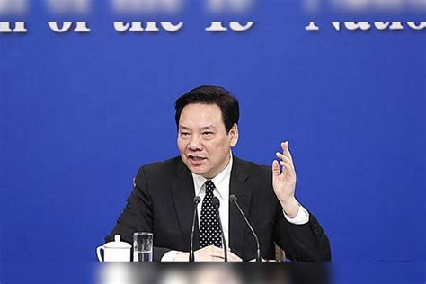 两会金句丨央行副行长陈雨露：未来岳母挑女婿都要看征信报告陈雨露岳母女婿