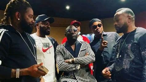 Ferre Gola Pour Dénis Lessie Dynastie Vol a perdu son ampleur
