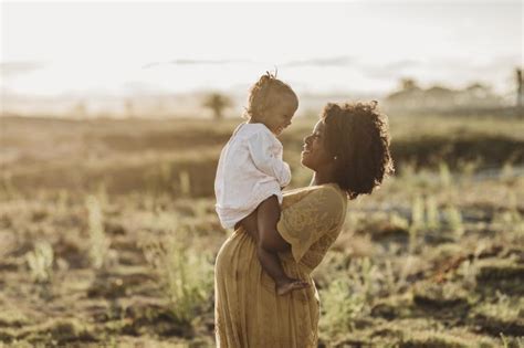 Unique Maternity Photo Ideas To Show Off Your Baby Bump LoveToKnow