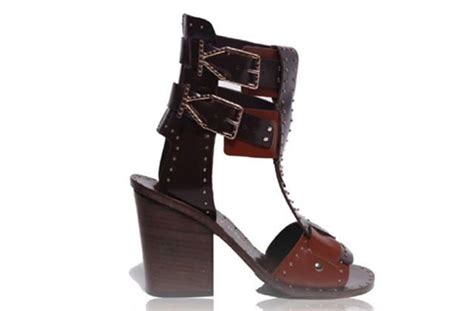 Sandalias Inspiradas En La Superficie Del Mar De Ivy Kirzhner